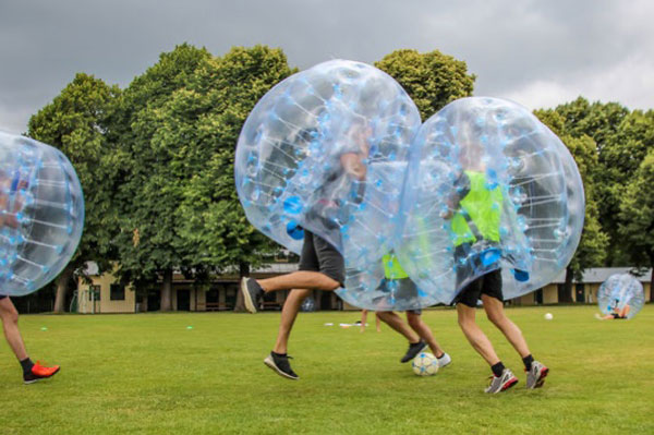 Teambuilding ideas- Bubble Ball - Eventagentur Sense-Events